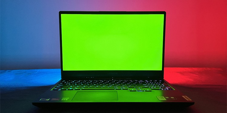Warum wird der Bildschirm meines Laptops grün? So beheben Sie das ...