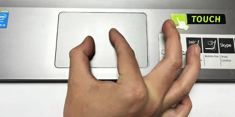 So scrollen Sie auf Touchpad