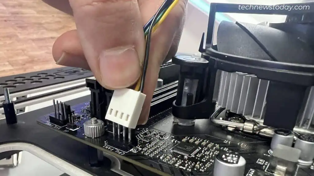 CPU-Lüfter-Header: Korrekt an das Motherboard anschließen - Mundo Geek