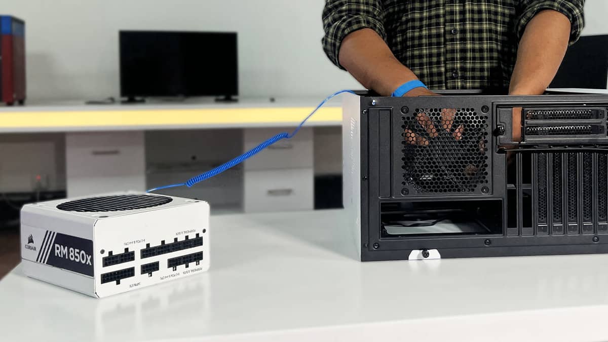 Wie erde ich mich beim PC-Bau? - Mundo Geek