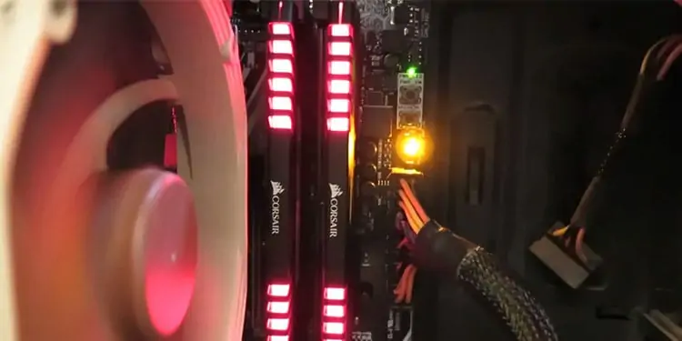 Vous voyez une lumière orange sur la carte mère ? Voici ce que cela ...