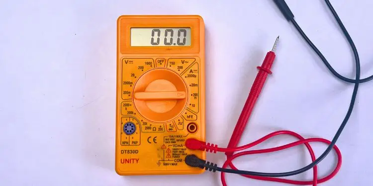 Comment utiliser un multimètre numérique ? (Guide du débutant) - Mundo Geek