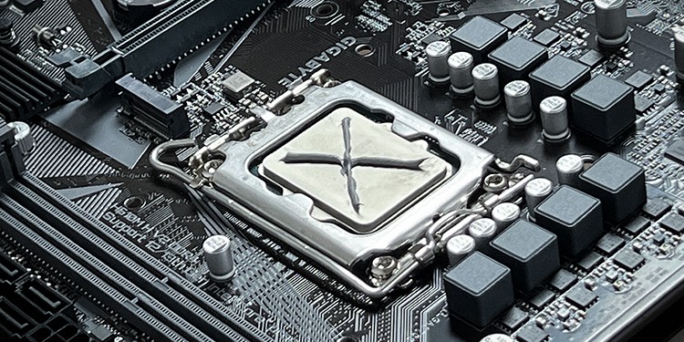 Meilleur modèle de pâte thermique : 5 méthodes testées - Mundo Geek