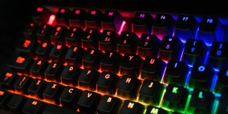 Cara Melepas Tombol Keyboard (Panduan Pemula) - Mundo Geek