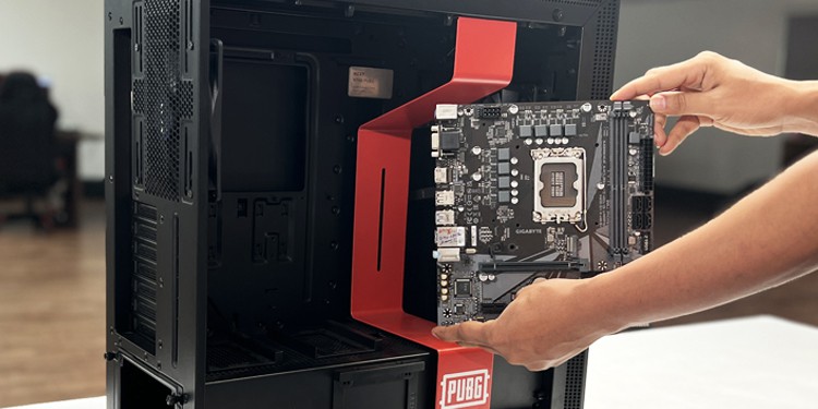 Cara Menentukan Apakah Motherboard Anda Cocok dengan Casing PC Anda ...