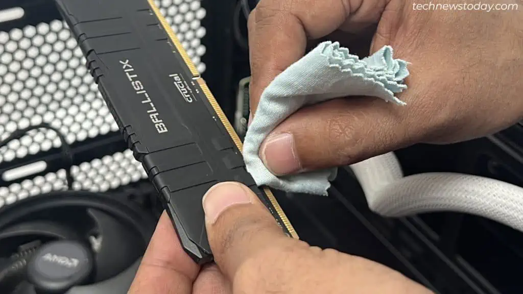 Bagaimana Cara Memperbaiki Lampu CPU Merah pada Motherboard? Apa ...