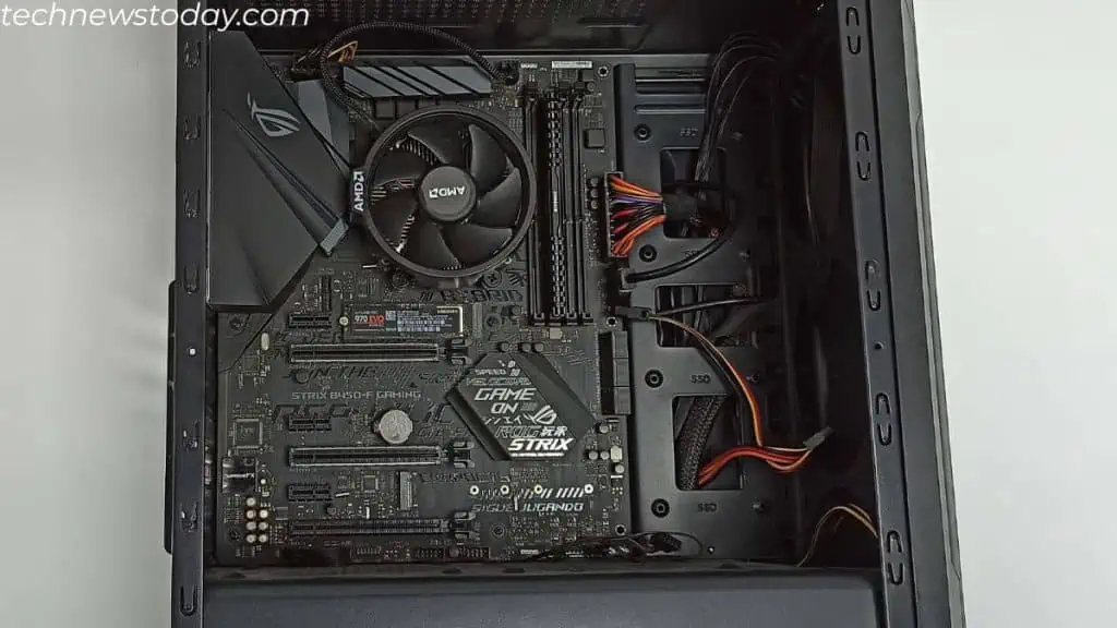 Come collegare la GPU alla scheda madre in 6 passaggi - Mundo Geek