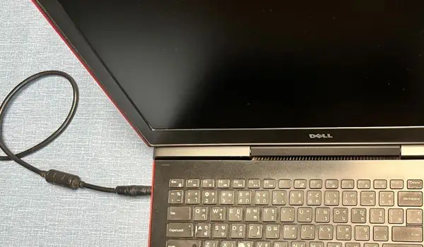 אור ענבר או כתום מהבהב במחשב נייד של Dell? 16 דרכים לתקן את זה - Mundo Geek