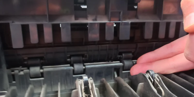 HP プリンターのローラーを掃除する方法 - Mundo Geek