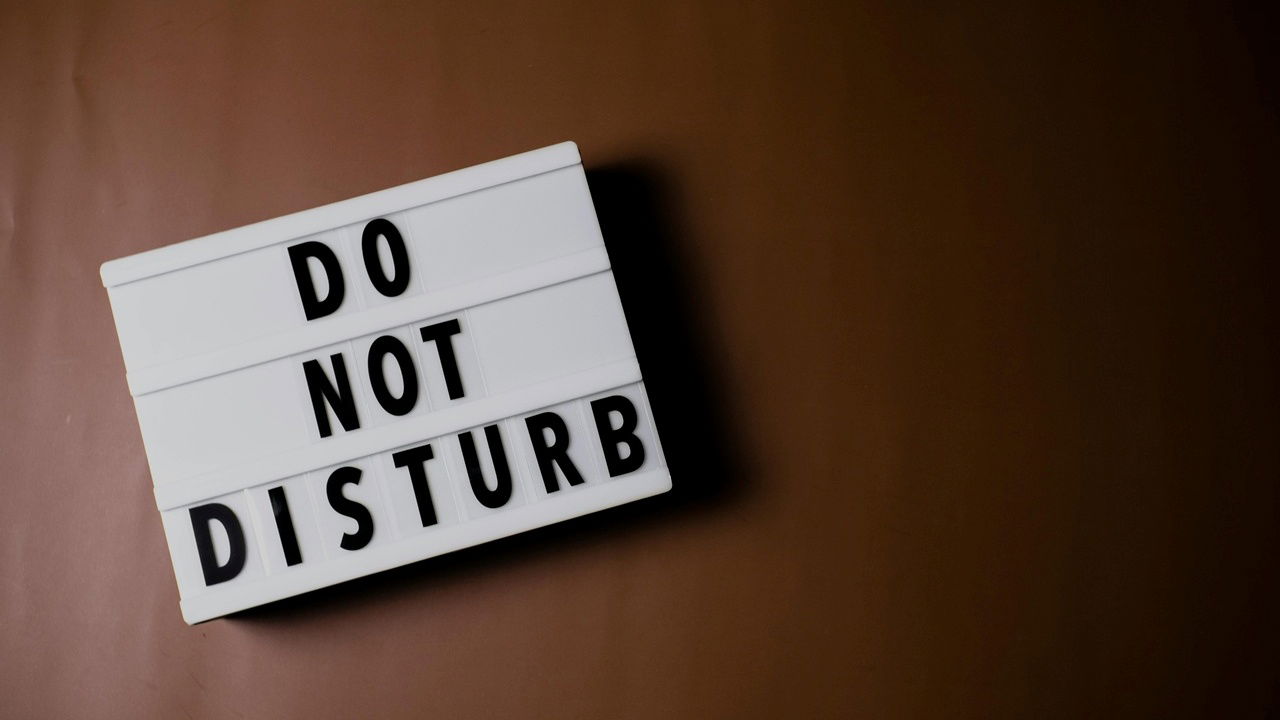 すぐにオンにする方法は、ピクセルデバイスでモードを乱さない（DND）