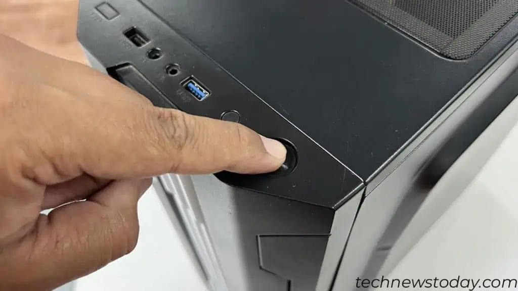 Cara Menyambung GPU ke Papan Induk dalam 6 Langkah