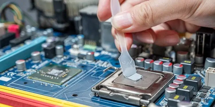 Hoe een CPU schoon te maken zonder deze te beschadigen - Mundo Geek