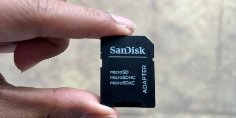 Een SD-kaart op een pc plaatsen (stapsgewijze handleiding) - Mundo Geek