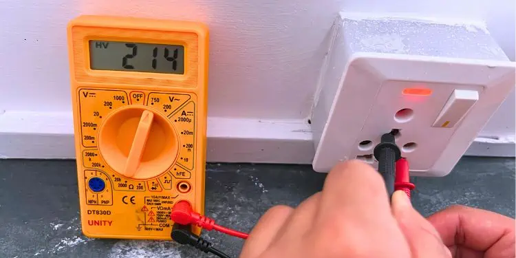 Hoe gebruik je een digitale multimeter? (Beginnersgids) - Mundo Geek