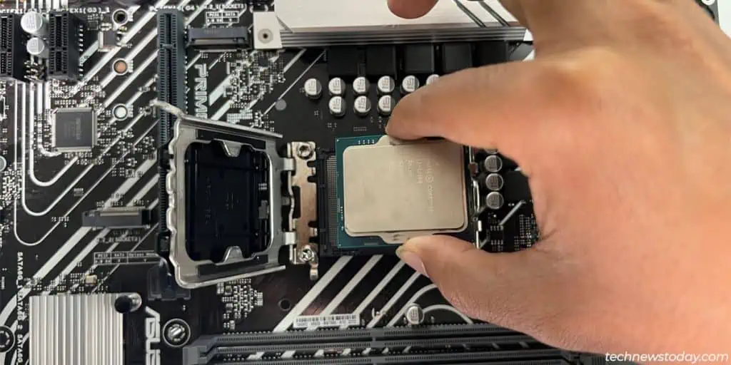 Slik installerer du Intel CPU på hovedkortet trygt