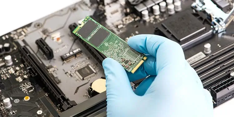 Cómo conectar SSD a la placa base - Mundo Geek