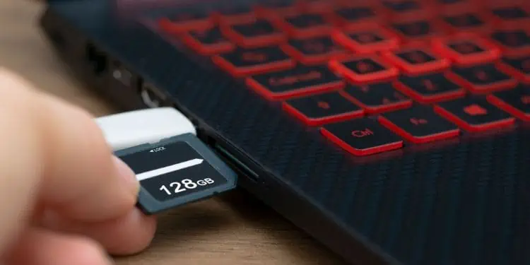 ¿La computadora portátil no tiene ranura para tarjeta SD? Esto es lo ...