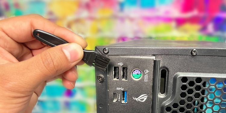 Cómo limpiar el puerto USB en la PC (guía completa) - Mundo Geek