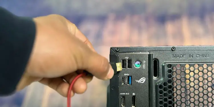 Cómo limpiar el puerto USB en la PC (guía completa) - Mundo Geek