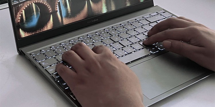 Cómo habilitar o deshabilitar el sonido al hacer clic en el teclado en ...