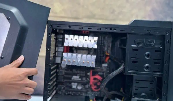 Cómo insertar una tarjeta SD en la PC (guía paso a paso) - Mundo Geek