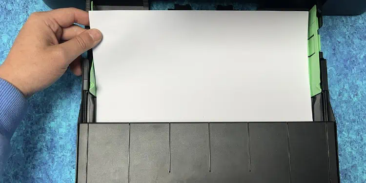 Cómo poner papel en la impresora HP - Mundo Geek