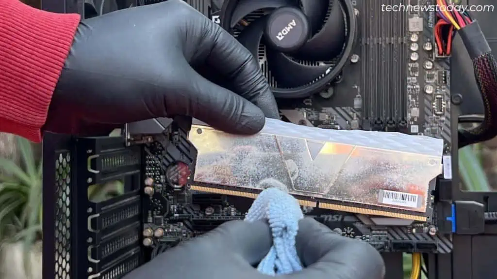 Cómo limpiar una placa base - Mundo Geek