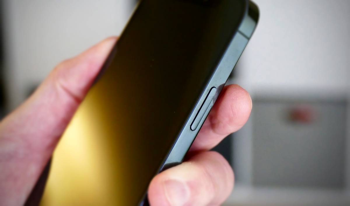 El iPhone 15 Pro contaría con botones de encendido y volumen de estado ...